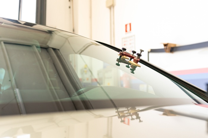 OEM vs Aftermarket Auto Glass: Quality, Safety & Cost Guide