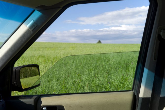 So Your Car Window Wont Close: Here's What To Do | Glasswerks - St. Cloud